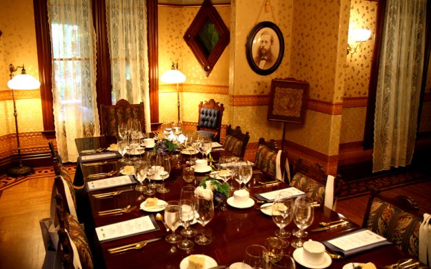 Kurioses Winchester Mystery House - Mortimer Reisemagazin