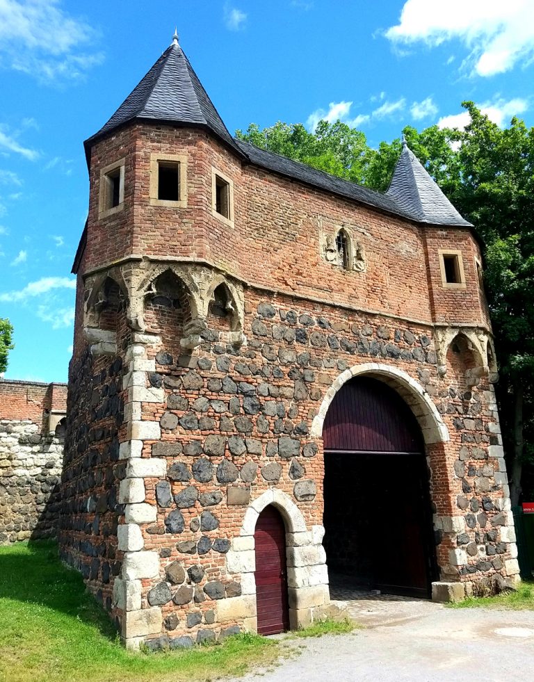 Das Mittelalter erwacht in Zons am Rhein - Mortimer Reisemagazin