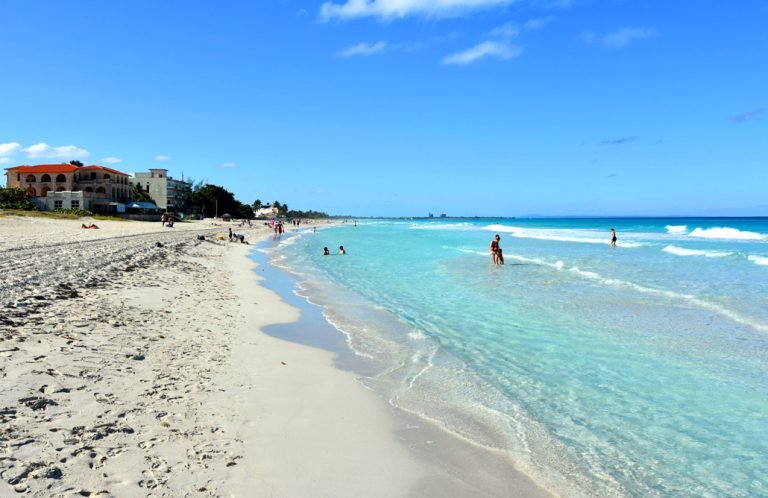 Kuba - Ruinen, Strand und Oldtimer - Mortimer Reisemagazin