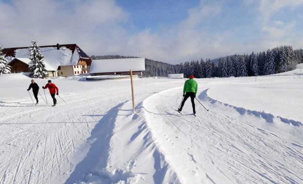 Fernskiwanderweg auf dünnen Brettern - Mortimer Reisemagazin